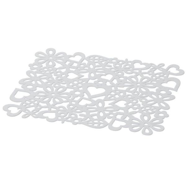 ●シリコーン製で嫌な音もしないので、食器棚や小物の下に敷くマットとしてもお使いいただけます●まな板やボウルの下に使えば、すべり止めにも●食洗機対応なので、洗いやすく衛生的です●裏面には水を通すための凸がついています●お手入れも簡単なのでなが...