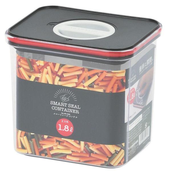 スマートシールコンテナは、気密性と防水性が高く、ドライフードもウェットフードも保存可能製品サイズ（約）：155×125×150mm製品重量（約）：301g容量：1.8L材質：ふた上部：ABS樹脂、ふた下部・つまみ：ポリプロピレン、容器：AS...