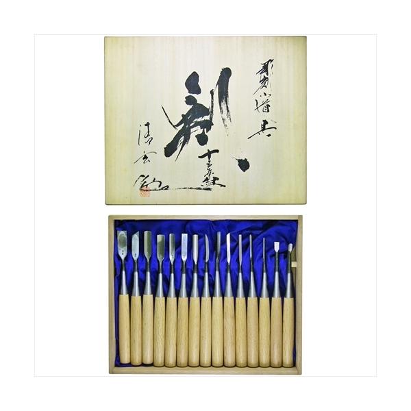越後打刃物厳選された材料と受け継がれた業で鍛えた逸品は鋭い切れ味を誇ります。使用頻度が高い形状とサイズを選んだ組品です。木槌で荒彫り仕上に使用できます。セット内容：平(９・１５ＭＭ)、イスカ(４.５・１２ＭＭ)、丸(１.５・３・９・１２ＭＭ...