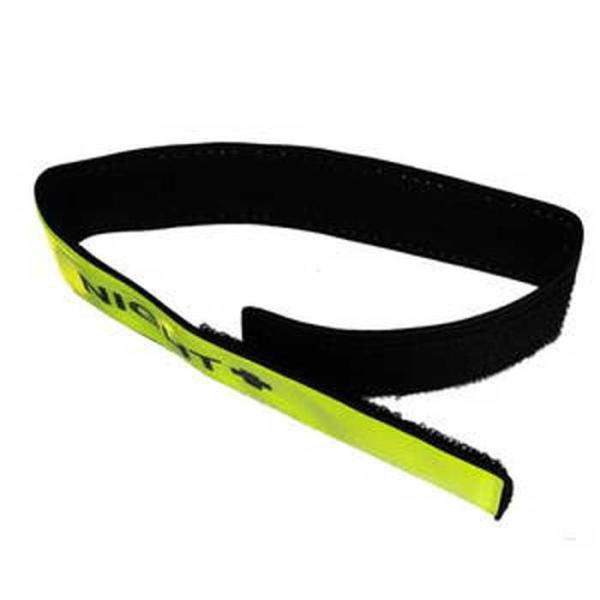 夜間、車のライトにくっきり反射し、ドライバーに存在を知らせます。脱着が簡単なマジックテープを使用しています。●用途:夜間のジョギング、自転車での走行に。子供の通学に。夜間の道路ぎわでの作業に。 [関連ワード] 家庭用金物 安全用品 反射バン...