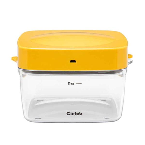 容器内の真空率を自動で管理してくれる、真空調整機能付き保存容器です。蓋に内蔵されたスマートセンサーが容器内の真空率を感知し、最適な真空率に調整します。食材を入れればあとは容器が自動で管理してくれるので、楽ちん＆安心して食材保存ができます。空...