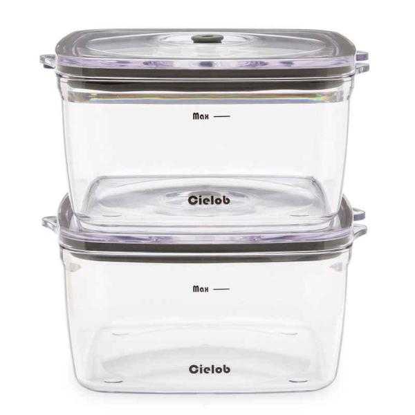 容器内を食材保管に最適な真空率に保てる、樹脂製保存容器1L（2個セット）です。食材を入れて蓋をし、別売りのバキュームポンプをセットすると、ポンプが容器内を最適な真空率に調整します。空間に収まりの良いスクエアタイプは、フルーツやカット野菜、作...