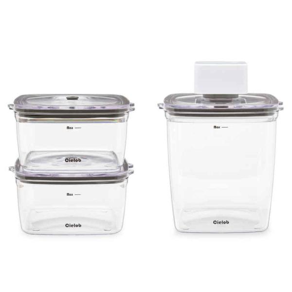容器内を食材保管に最適な真空率に保てる、樹脂製保存容器セットです。食材を入れて蓋をし、バキュームポンプをセットすると、ポンプが容器内を最適な真空率に調整します。容器にはBPAフリーの樹脂を使用しており、身体に害無く安心してお使いいただけます...