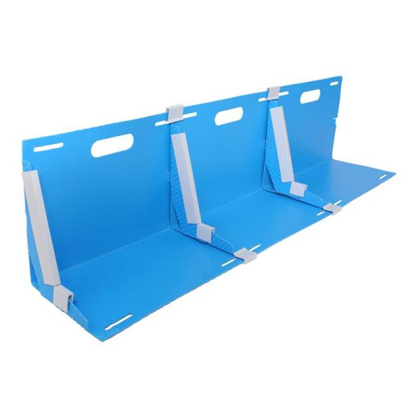 折りたたみ式水止めシートです。置くだけで水圧による固定・止水 連結して広い範囲の止水が可能です。軽量なので持ち運びが簡単です。滑り止めダイヤエンボスの底面です。洗浄して繰り返し使用できます。止水シートです【サイズ】サイズ(mm):幅350×...