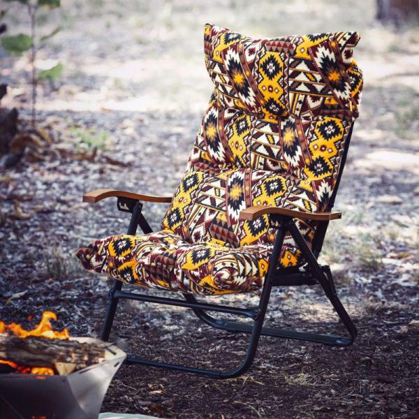 〇クライマックスローチェア（別売）にさらなる「座り心地」と「暖かさ」を追及したチェアカバー〇燃え広がりにくい難燃仕様のチェアカバーなので焚き火との相性も◎〇最大約10cmの厚みがあり、クッション性に優れています〇肌触りの良い起毛素材で暖かさ...