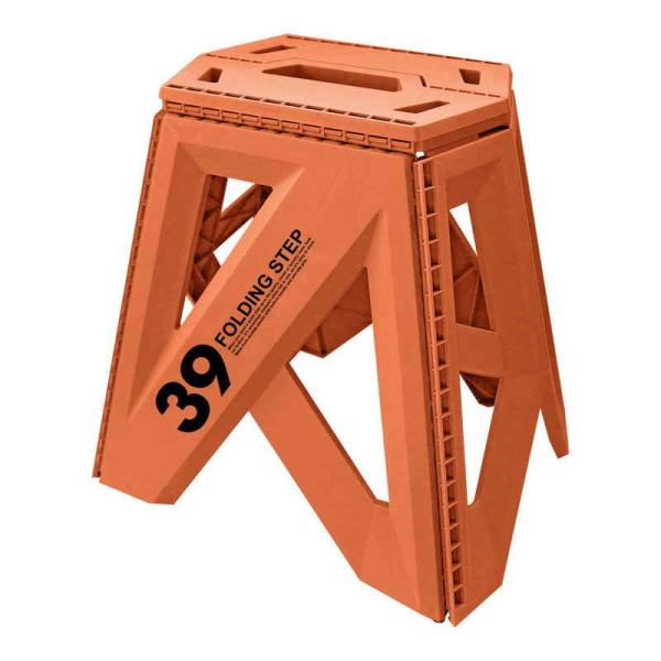 使いやすさが大人気の踏み台、セノ・ビーシリーズの踏み台です。ちょっと高さが欲しい時に、サッと取り出して使える高さ39cmタイプです。使わないときは簡単に折りたためてスリムになります。耐荷重は約100kgあるため、大人の男性の方でも安心してお...