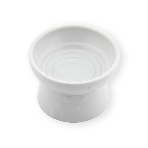 日本の水と土で作った猫のための器。転写紙を一切使わず、日本の水と土でだけで一点一点丁寧に作りました。日本製ならではのシンプルで美しい釉薬の表現。器にあしらわれた砂紋と、縁のかえしで猫の食べやすさを追求しました。【 材質/素材】磁器【商品使用...