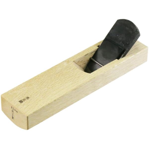 丸い内削り仁使用します。凹の曲面削り、あらい横削りなどにも使用します。鉋刃幅：約42mm