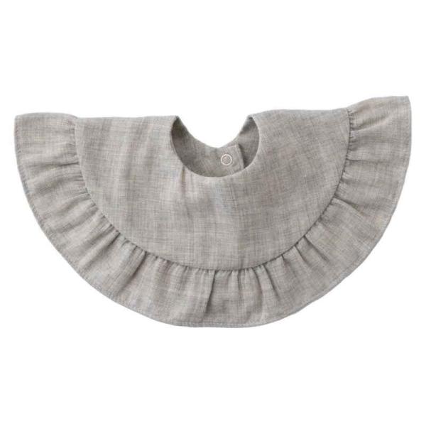 360°使えるまあるいフリルスタイです。丸い形なので汚れてもくるっと回して使えます。女の子らしいかわいいフリルデザインです。着脱しやすいスナップボタン式です。【仕様】商品サイズ：約横30×縦30（cm）材質：綿100％カラー：杢グレー生産国...