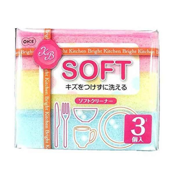 泡立ちのよいスポンジと不織布を張り合わせているため、水切れがよく衛生的なクリーナーです。研磨材の入っていない不織布で、キズをつけずにしっかり洗えます。3色セットのため、用途に応じて色で使い分けができます。〇商品サイズ：約 幅10.5×奥行6...