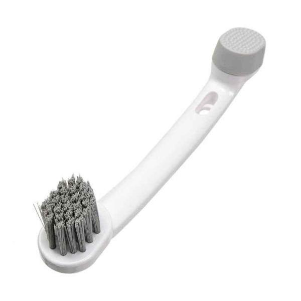 2種類のヘッドを使い分けて、襟と袖が洗える洗濯ブラシです。これ1本でブラシ洗いとたたき洗いができます。ブラシ洗い用のヘッドで、襟元や袖に入り込んだ汚れをかき出して落とします。叩き洗い用のヘッドで、襟元の汚れや袖のシミを叩いて落とします。握り...