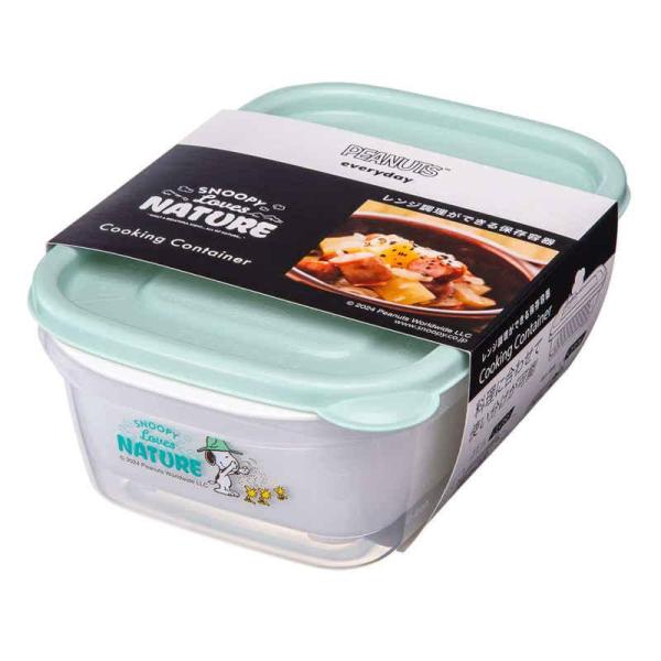 スヌーピーのザル付き保存容器1.17Lです。サラダ野菜・果物・麺類をザルで洗って水を切り、ザルに入れたまま保存できます。水分による食材のベタつきを防ぎます。ザルを外せば普通の保存容器としても使えます。持ち手付きで加熱後、持ち運ぶ際に便利です...