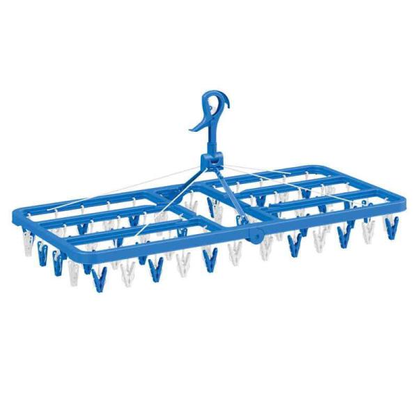 毎日のお洗濯でたっぷり干せる、ピンチ54個付き大型角ハンガーです。ジョイント部両脇の反りを抑えるため中心を壁で補強した構造の、軽くて扱いやすいフレームです。物干し竿や洗濯ロープにしっかり固定できるキャッチ式で、直径38mmのふとん干し用太竿...