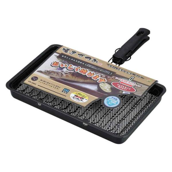 グリルを使わずにパリッと焼き魚を仕上げる直火用「合わせ焼き網」です。ワイドな32.5cmタイプです。さんまも丸ごと焼けます。アミが取り外しできますので、箸を使わずに魚を裏返せます。中網部はセラミック入りタイプで、炭火焼き感覚の美味しい焼き上...
