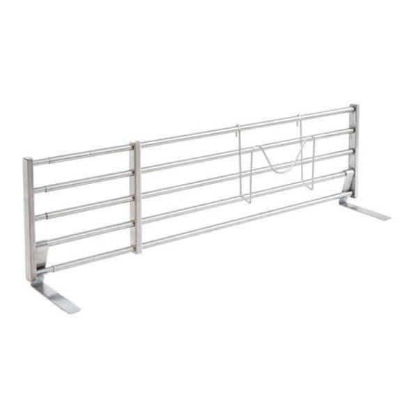 シンク奥のわずかな隙間に置けるので、作業スペースはそのままでキッチン小物をすっきり収納できます。約62〜90cmの幅で伸縮できるので、ご自宅のシンクのサイズに合わせてお使いいただけます。シンク周り以外でもカウンターの上やコンロサイドでもお使...