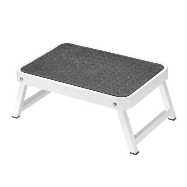 高所での作業や、少し高さの足りないお子様の踏み台として便利な折りたたみステップです。邪魔になりにくいサイズ感と、シンプルなデザインなので生活感を出さずに置いておけます。軽量で持ち運びらくらくです。安定感のあるワイドな天板で、表面は滑りにくく...