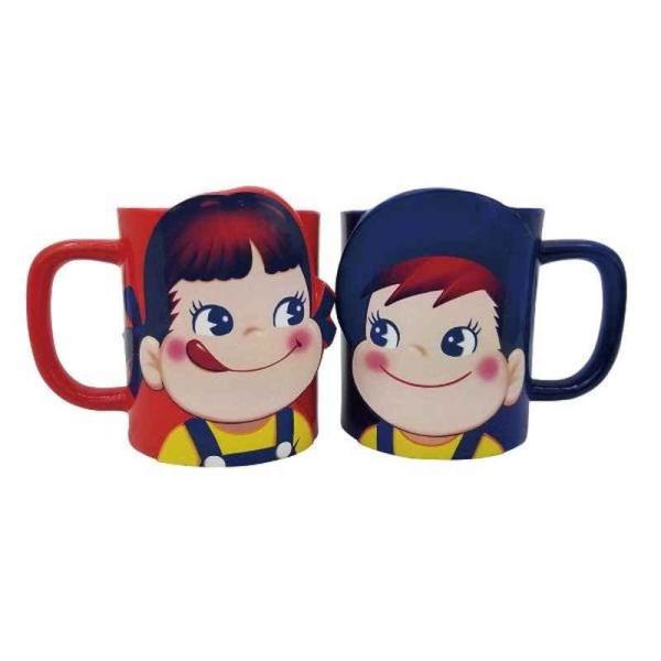 ペコちゃんとポコちゃんの磁器製ペアマグカップです。オーソドックスなオーバーオールスタイルのペコちゃんです。持ち手が大き目なデザインなので、持ちやすいです。裏面には「Peko」のロゴと、おなじみのミルキーキャンディ―が描かれています。【仕様】...