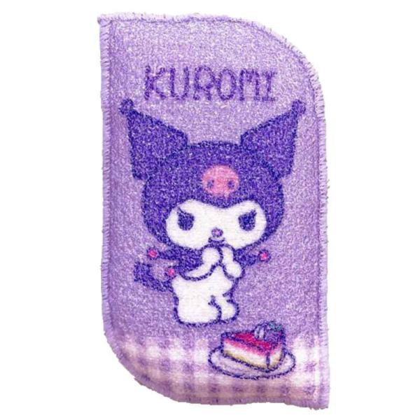 ポリエステルフィルムとパイルメッシュ素材の両面仕様で汚れがよく落ちるスポンジです。可愛らしいクロミのスポンジです。スポンジを壁面に貼って水切りができる便利なフック付きです。【仕様】商品サイズ：約横11×縦18（cm）厚さ：約2.5（cm）材...