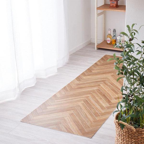 抗ウィルス・抗菌・防カビ機能付き 水拭きできるクッションフロアサッと拭けてお手入れ簡単素材。DIYにも最適な、床材でありアクセントラグでもあるクッションフロア。【仕様】〇サイズ：45×180〇厚み：1.8mm〇カラー：ヘリンボン〇材質：表面...