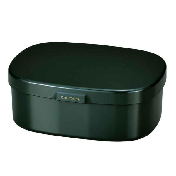 汚れが落ちやすい特殊なクリア塗装が施されたお弁当箱。1段弁当なので盛り付けも簡単です。電子レンジ、食洗機対応です。【仕様】商品サイズ：約幅17.5×奥行13.5×高さ6.5（cm） 重量：約285g材質：本体・蓋/PET．ABS樹脂 仕切り...