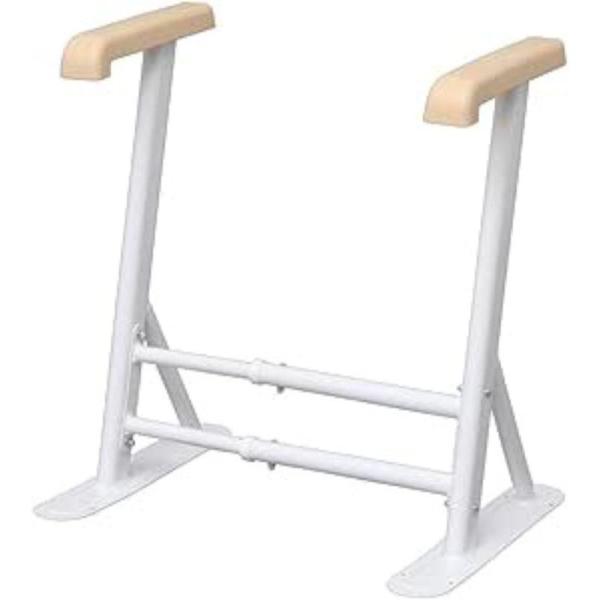 工事不要でトイレに簡単に設置ができます。接地面にEVA樹脂を使用することで、床に固定しなくても滑りづらく、安心してお使いいただけます。左右の幅が5段階伸縮可能でトイレや使用者に合わせて幅を調節できます。手すり部分は安心の抗菌加工です。