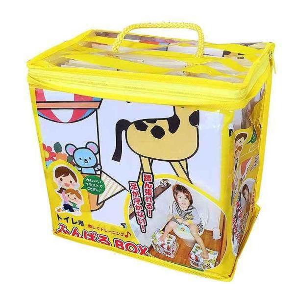 足を安定させてトイレトレーニング♪ 軽くて持ち運び楽チン！ 「足あと」のイラストに足裏を合わせよう おしっこ飛んじゃっても大丈夫！【仕様】商品サイズ：約幅24×奥行24×高さ24（cm）材質：段ボール生産国：中国製セット内容：2個