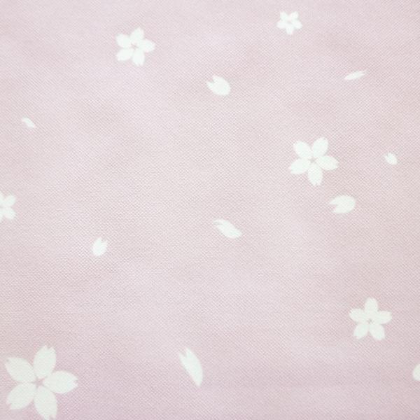 自由な発想でいろいろな使い方が楽しめるフリーカットシート！ ハサミで好きな形に簡単にカットできます。ダイオキシンを含まない安全なEVA素材。耐久性があり、色落ちしにくい素材です。手洗いできます。波型形状タイプ食器棚の汚れ、キズ防止に キッチ...