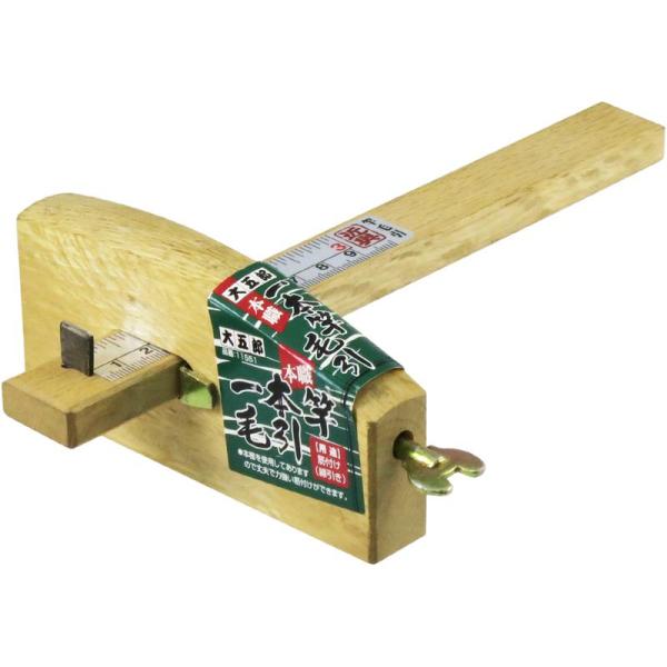 筋付け(線引き・罫引き)用本樫を使用しているので丈夫で力強い筋付けができます。読みやすいシルバー目盛り付き。目盛10cm/約3寸まで