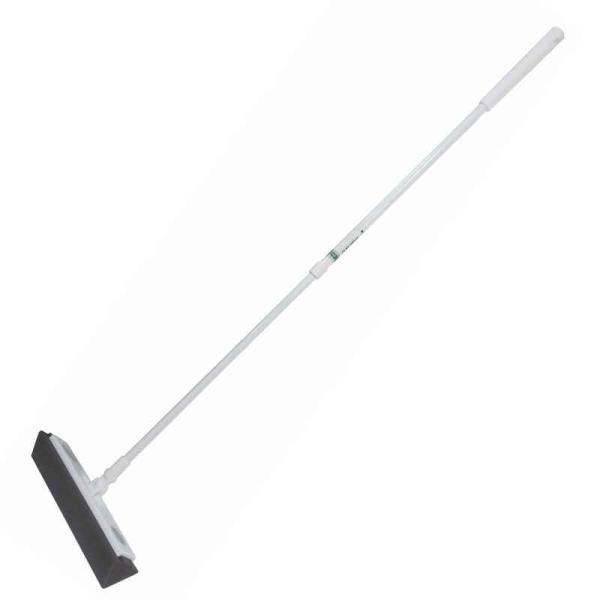 軽くやわらかい拭き心地で、壁を傷つけにくく静かにお掃除できます。ラクな姿勢で階段や巾木を掃除できます。スミやカドに溜まったホコリもかきだします。ホウキのように掃くこともできます。スポンジヘッドを縦向きに固定するとスリム形状になります。長さを...