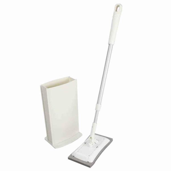 シートの取り外しが簡単にできるワンプッシュトイレワイパーです。ケース付きで、スッキリと収納することができます。360度回転する小さなヘッドなので、手が届きにくい便器の奥にも入り込んで簡単にお掃除できます。パッドの側面がカーブしているので便器...