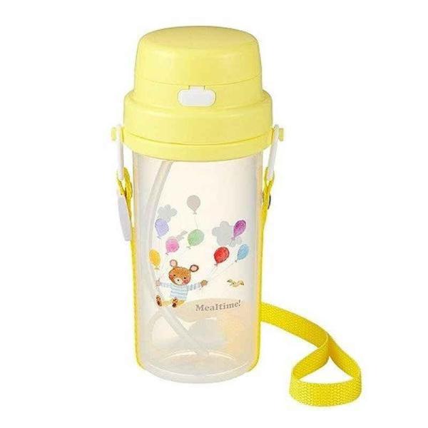 おでかけに便利なストローボトルです。ワンタッチでオープンできます。ストローを外して洗えるの清潔！ 軟らかいストローなので最後まで飲めます。ハンドルを付け持ち手付きのボトルとしてもお使い頂けます。便利なショルダーベルト付き。安心・安全の日本製...