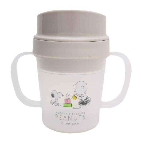 コップが倒れても飲み物がこぼれにくいトレーニングコップです。90度以上傾けると飲むことができるので、自然とあごをあげるくせがつきます。コップ飲みトレーニングを始められる8ヶ月ごろからお使いいただけます。安心の日本製です。【仕様】商品サイズ：...