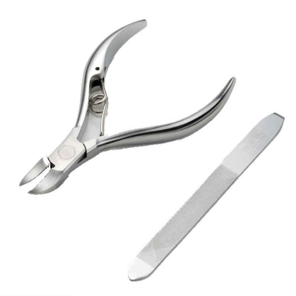 細かい作業ができ、バネの反発力を利用して軽い力でも一気に切れるニッパータイプの爪切りとヤスリのセットです。ヤスリは三段目立てで爪のかかりが良く、ネイルケアに最適です。ねじりコイルバネの弾力で楽に切ることが出来ます。日本において最終工程の刃付...