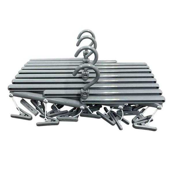 使う場所や洗濯物の量に合わせて、サイズ調節ができるピンチハンガーです。幅を伸ばすとスリムになり、狭い場所でも使えます。竿からピンチまでの距離が短いので、低い物干し竿でも快適です。使わない時は洗濯機横の隙間やバスケットなどに収納できます。洗濯...