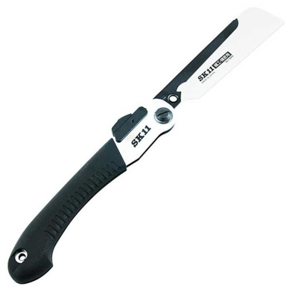 ＳＫ１１ ＳＵ−１５０ＰＲ【用途】竹・プラスチック・木材の細工や精密切断作業。【機能・特徴】握りやすく、すべりにくいエラストマ樹脂グリップです。ロックボタンに押さえやすいPCカバー付きです。180枚以上の細かい刃で正確に切断できます。【仕様...