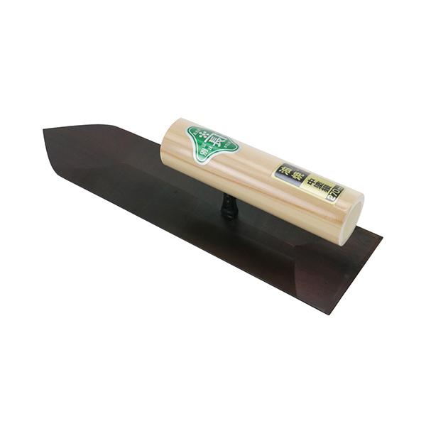 緑長粘り強く、高耐久な油焼き仕上げの中塗鏝です。《用途》モルタル等の塗りつけ。壁塗りなどの中塗り作業用。《機能》焼き入れ処理、焼き戻し加工を行っている為硬度が高く、粘り強い高耐久品です。表面研磨仕上げを行っています。《製品仕様》●サイズ：2...