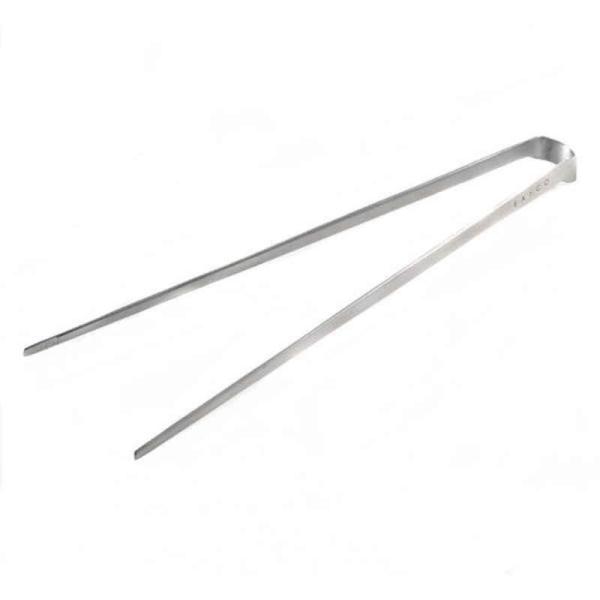 トングのようにしっかりとつかめる菜箸です。ステンレス製なので焼き物や揚げ物にもお使いいただけます。先が自然に揃うので繊細な盛りつけも楽にできます。持ち手の端は、器のフチなどから滑り落ちにくい形状です。安心の日本製です。使って、置いて、どんど...