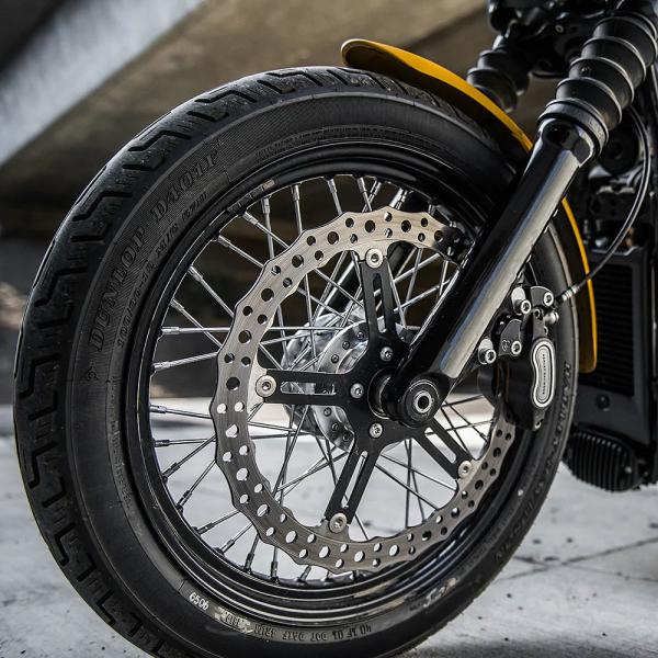 【適合】2018以降 ソフテイル※18インチ未満のホイール装着車、倒立フォーク装着車は不可。【商品説明】15インチ径ビッグサイズのハブマウント用フローティングローター。サイズがノーマルより大きくなる事でブレーキ性能が大幅に向上します。最適な...