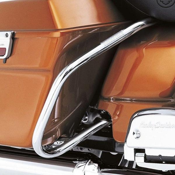 【適合】1997〜2008 ツーリング※上記車種で、既にサドルバッグガードを装着している車両。【商品説明】ロープロファイルサドルバッグガード。パッセンジャーの邪魔にならないよう、独特な形状をしています。傷付いた時や、カラーを変更したい時等の...