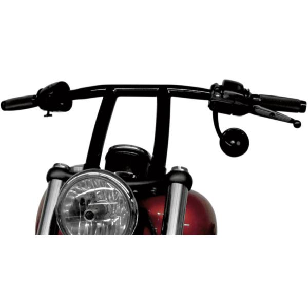 【適合】2011〜2013 FXS【商品説明】ハーレー ソフテイル ブラックライン専用 クラブスタイルハンドルバーです。ノーマルのトップトリプルとハードウェアをそのまま使用出来ます。ノーマルのセパレートハンドルから、アグレッシブなTバースタ...