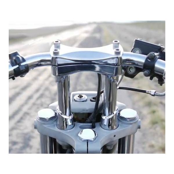 【適合】１インチハンドルバー用【商品説明】クランプがワンピース構造のマードック・ライザー6インチ(15.2cm)高１インチハンドルバー用※FXCW/C、スプリンガーモデルは不可。【サイズ】6インチ(15.2cm)高【カラー】クローム【メーカ...