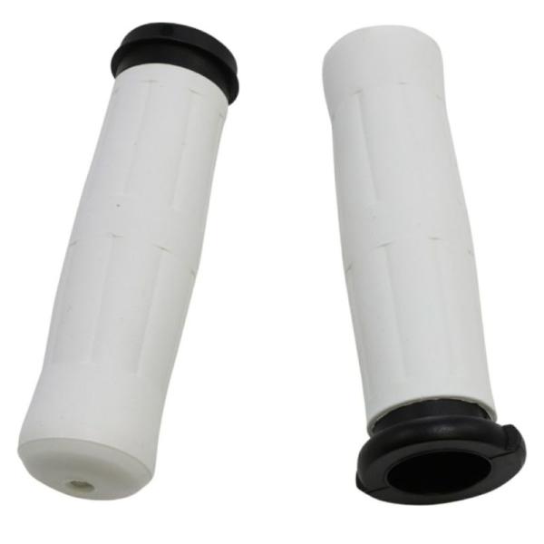 【適合】2008〜2024 電子制御スロットル車※2023〜 FLHXSE、FLTRXSE、2024〜 FLHX、FLTRX、FLTRXSTSEは不可【商品説明】モータースポーツやゴルフ用のグリップも手がけているAVON GRIP製のグリッ...