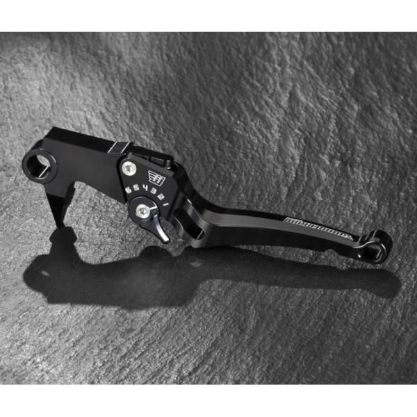 【適合】2004〜2021 スポーツスター【商品説明】ハーレー用アジャスタブルクラッチレバーです。レバーの遠さを6段階に調整可能です。ビレットアルミニウム製。CNCマシンによる削り出し加工品です。レバー本体はブラックアノダイズフィニッシュ。...