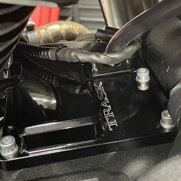 【適合】2018〜2024 ソフテイル2024 FLHTK、FLTRK、FLHRXS2017〜2023 ツーリング【商品説明】ニュージーランド出身のNick Traskが2000年に創業したチューニングショップのTRASK社は、ハーレー用の...