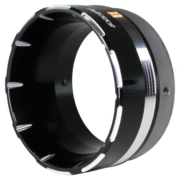 【適合】クロームワークス4.5HP-PLUSマフラー用【商品説明】クロームワークスの4.5HP-PLUSシリーズマフラー用のエンドキャップです。ブラックにシルバーのコントラストカラー。エッジ部分の溝が曳光弾を模しています。上面にはKhrom...