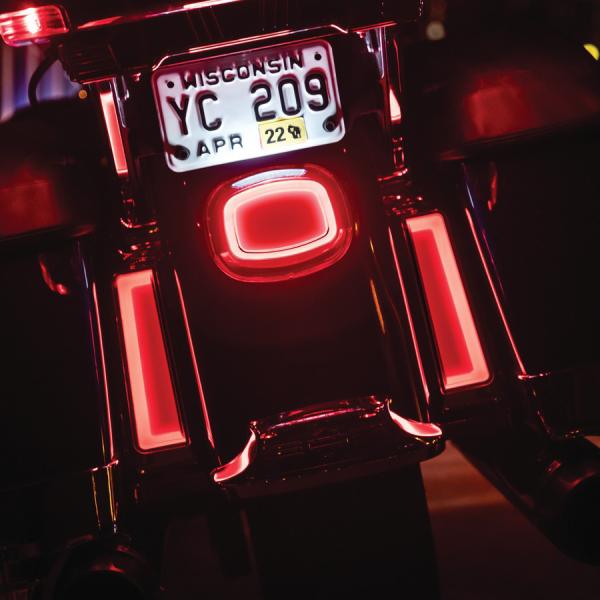 【適合】1999〜2024 ツーリング、ソフテイル1999〜2020 スポーツスター1999〜2017 ダイナ※テールライト一体型ウィンカー装着車不可※コフィン型テールライト等、特殊形状テールライト装着車不可【商品説明】多くのハーレーに装着...