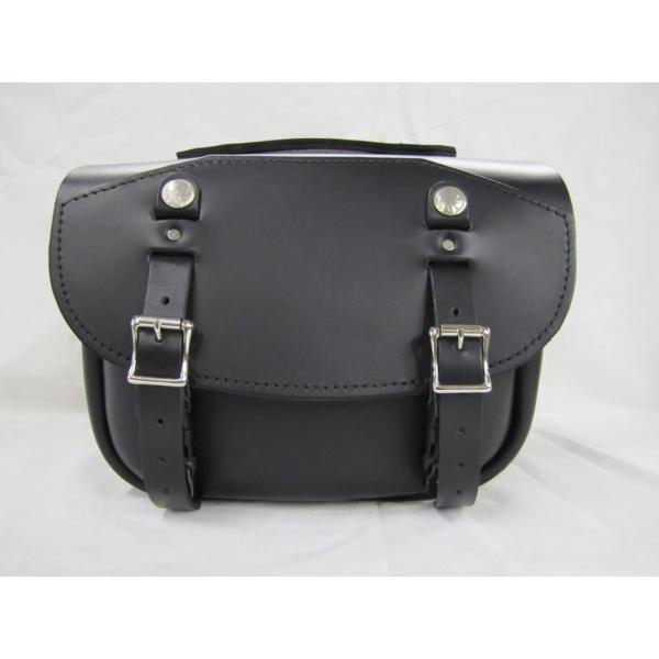 【適合】1994〜2021 スポーツスター1984以降 ソフテイル1991〜2017 ダイナ1987〜1994 FXR2015〜2020 XG7501968〜1989 ツーリング【商品説明】レトロスタイルのリッド付スモールサイズバッグリッド...