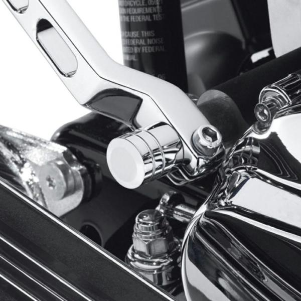 【適合】1982以降 ツーリング1982〜2017 FLソフテイル【商品説明】ヒールシフトレバーを取り外した時にシフターシャフトエンドをカバーして美しい外観に保ちます。クローム仕上げビレットアルミニウム製取り付けは簡単です。ヒールシフトレバ...