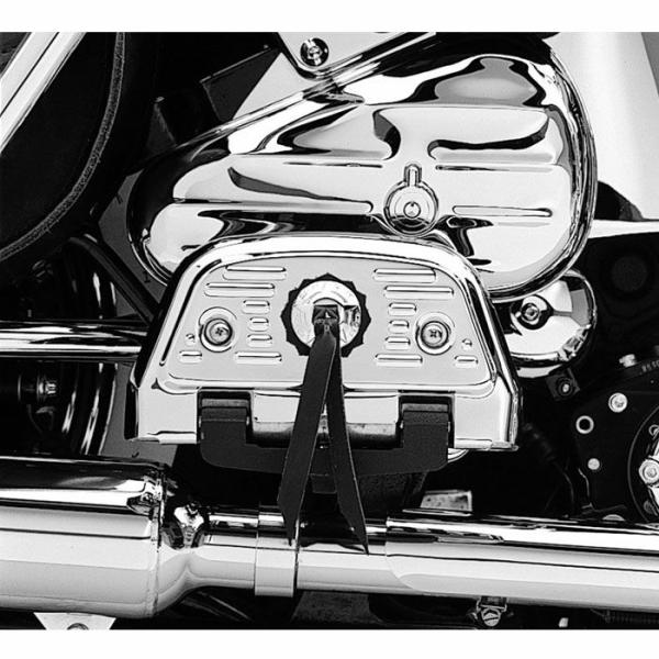 【適合】1986以降 ツーリング 2000〜2017 ソフテイル2006〜2017 ダイナ※上記車種でトラディショナルDシェイプ・アルミニウム・パッセンジャーフットボード装着車【商品説明】コンチョがアクセント【カラー】クローム【メーカー】H...