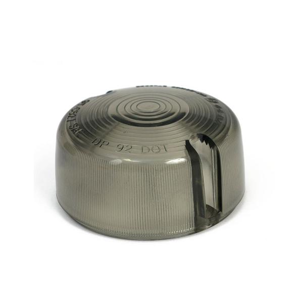 【商品説明】2001年以前のモデルに標準装備品として使われているドーム型ターンシグナルのスモークバージョンのレンズです。●リプレイス用や、カスタム用としてご利用ください。OEM品番：68457-86※レンズ変更後はオレンジ球への交換が必要で...